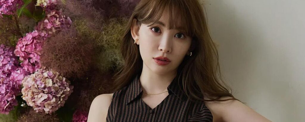 パーソナルカラーは何色？小嶋陽菜（こじはる）の魅力を徹底解説！